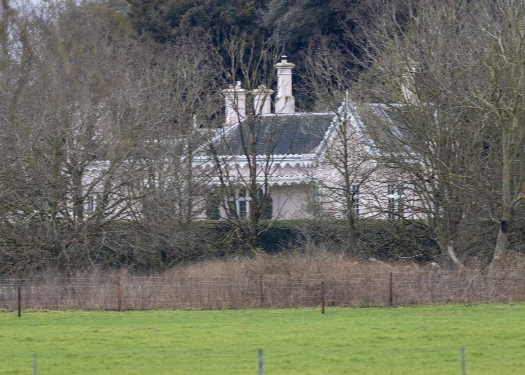 Where members of the royal family live - William and Kate's cottage to ...