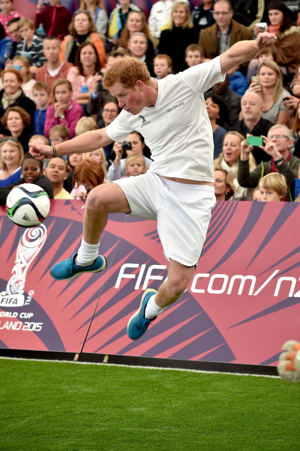 Prince Harry's favourite football team is Arsenal but he confessed ...
