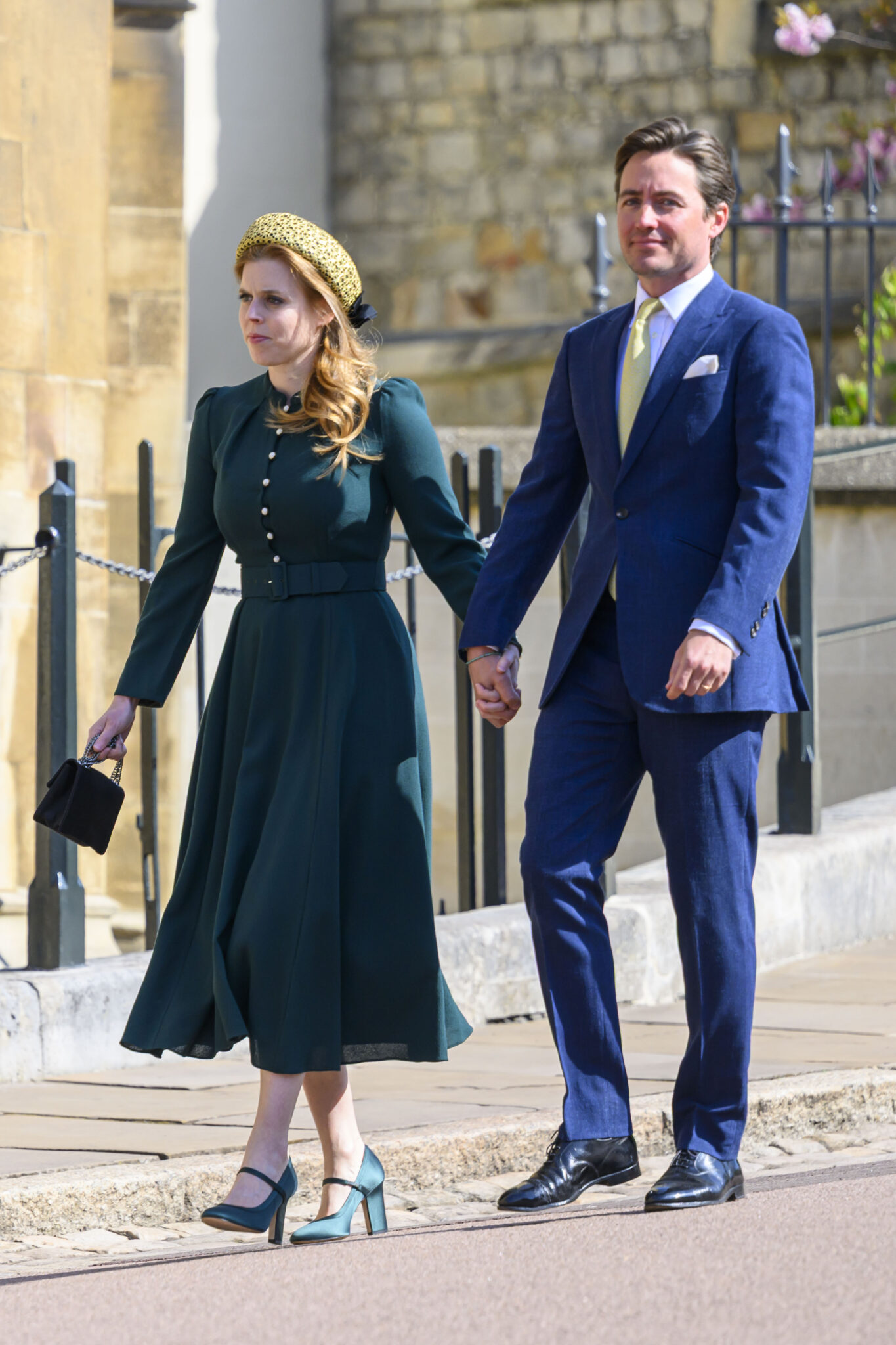 Princess Beatrice looks radiant in makeup-free photo with husband ...