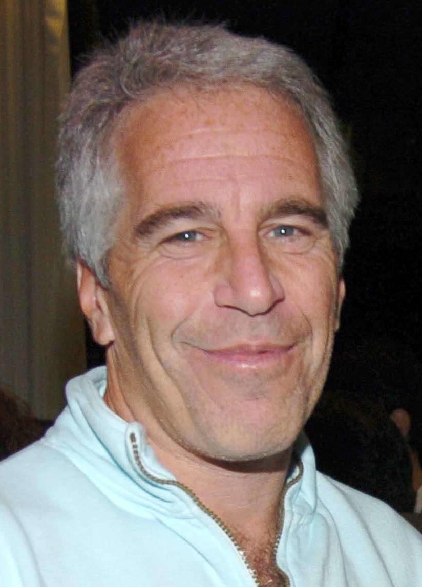 Jeffrey Epstein 'assistant sat on late queen's throne' at Buckingham ...