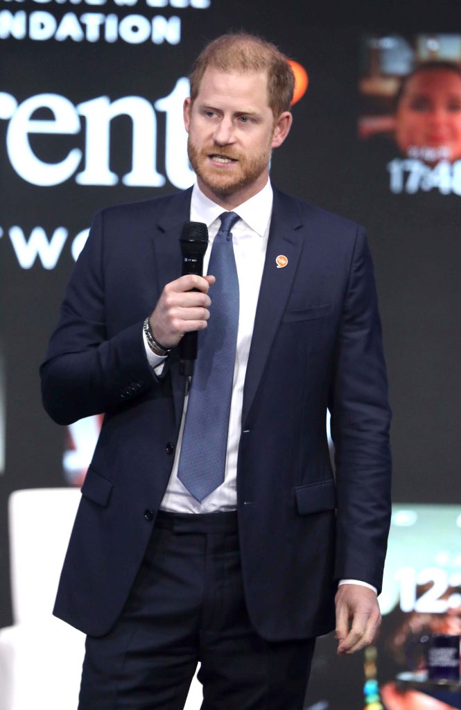 Prince Harry's lock screen wallpaper on his phone says a lot about his ...