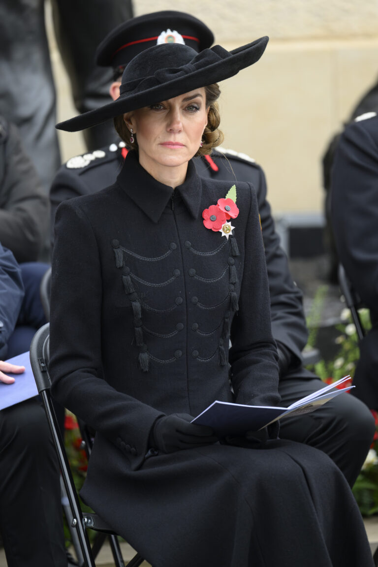 Kate Middleton attends Remembrance Day service in royal first