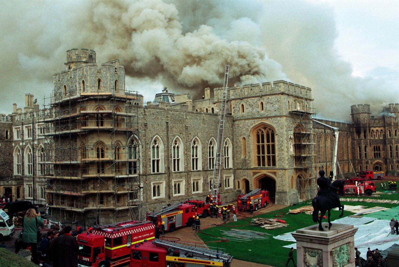 Everything we know about the 1992 Windsor Castle fire and the ...
